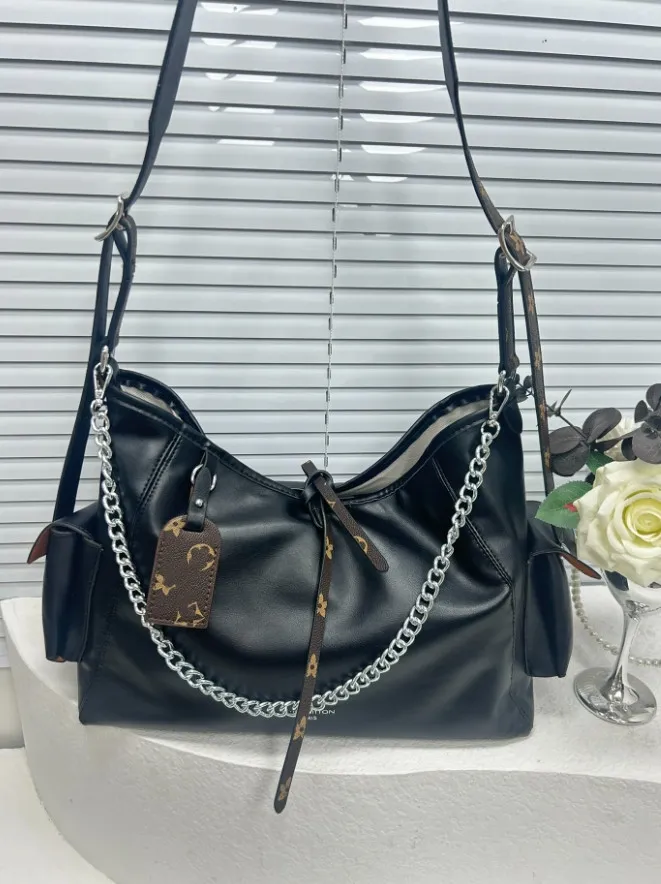 DHgate.com:2024Premium Leather Motorcycle Tote Bag - Versatile Shoulder ...