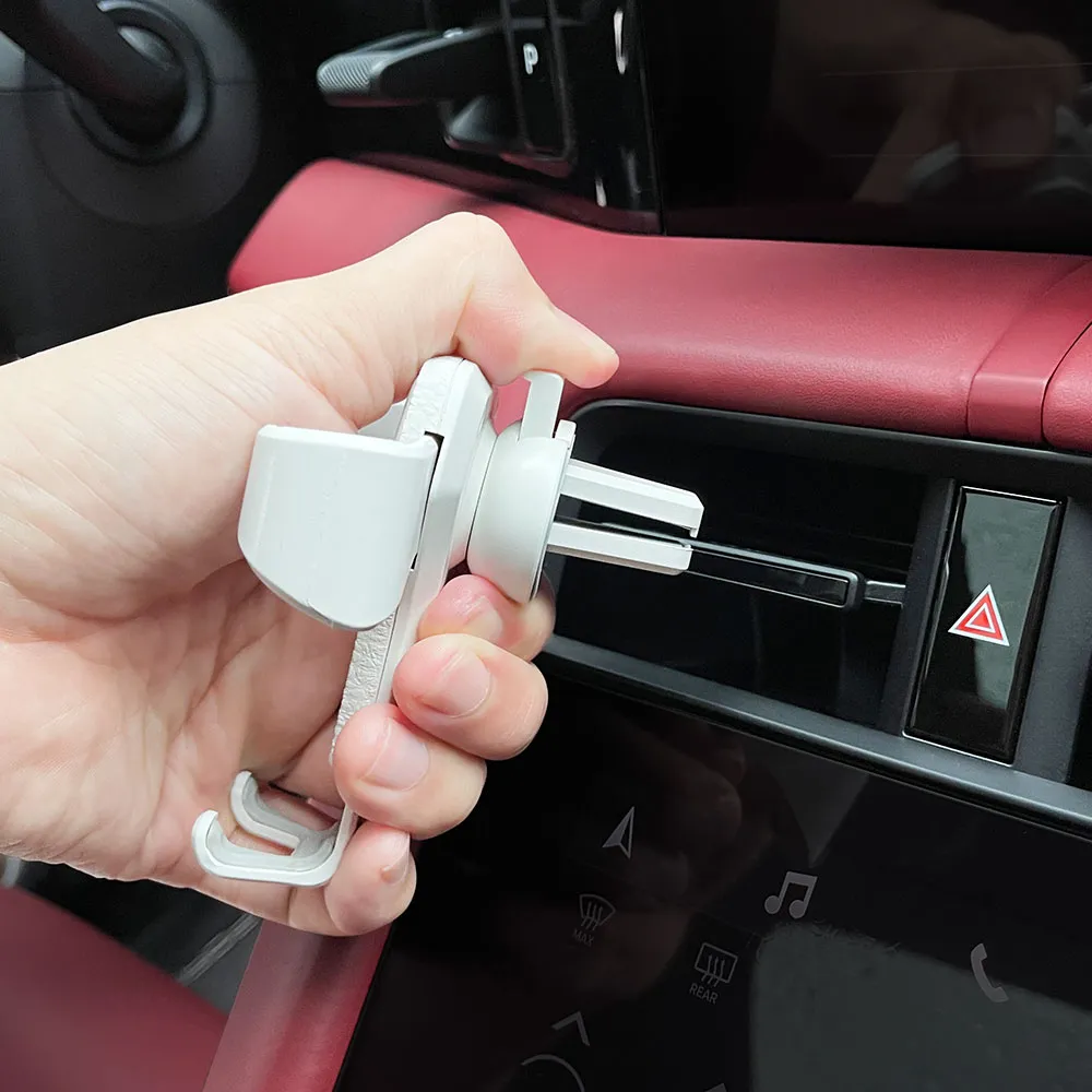 Car Phone Holder for Skoda Octavia Fabia Rapid Superb Kodiaq Scala Karoq Citigo Kamiq Roomster Enyaq Gravity Mount 2024 Models