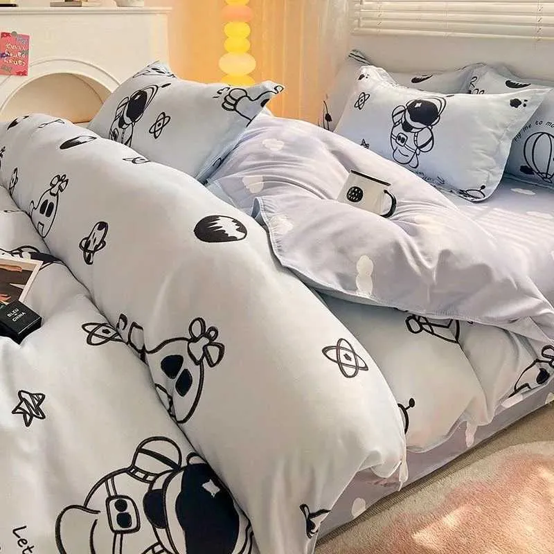 astronaut bed sheets