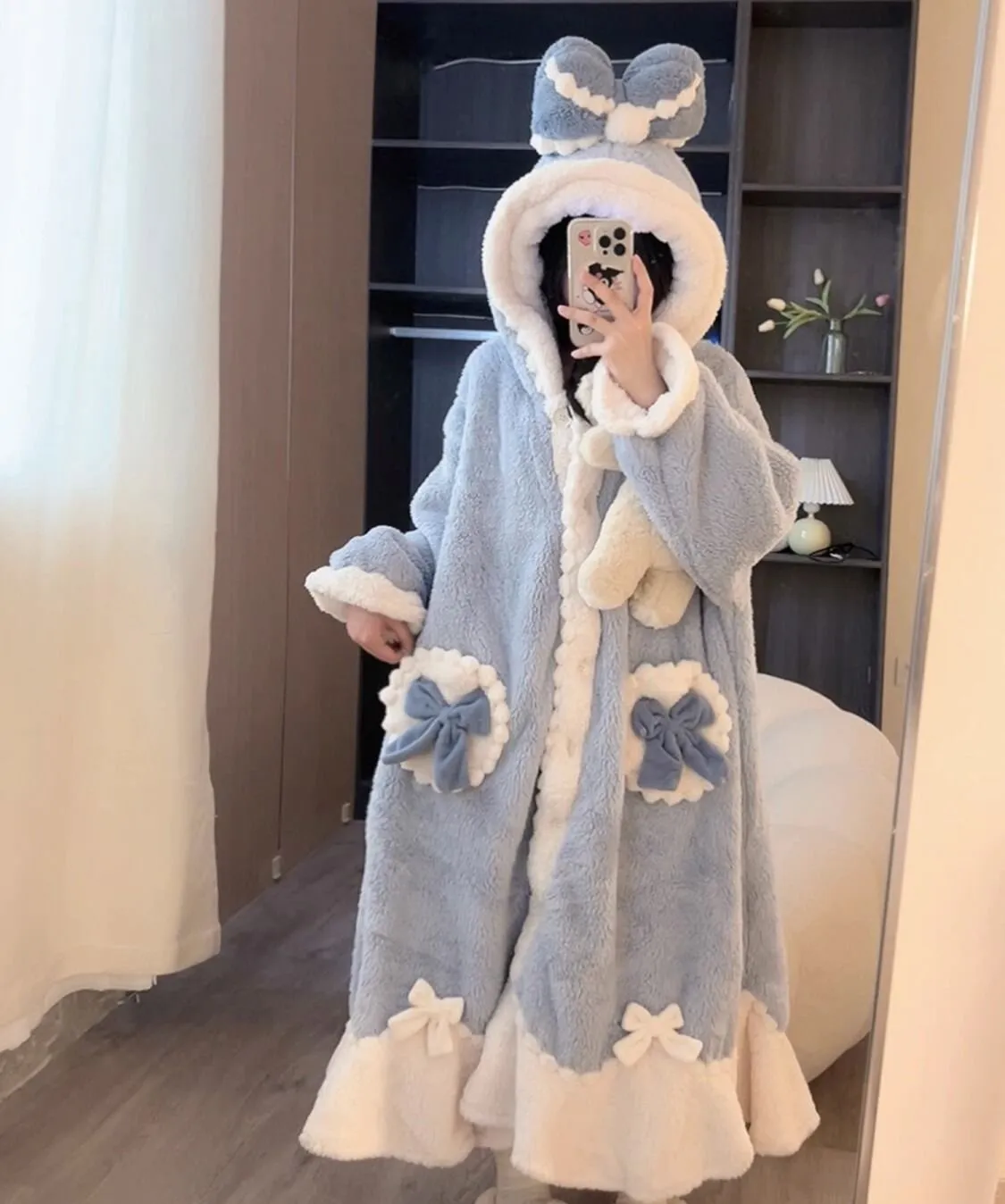 MINISO Elsa Tunic Hooded Robe Adult Halloween Onesies, Anime Nightgown ...
