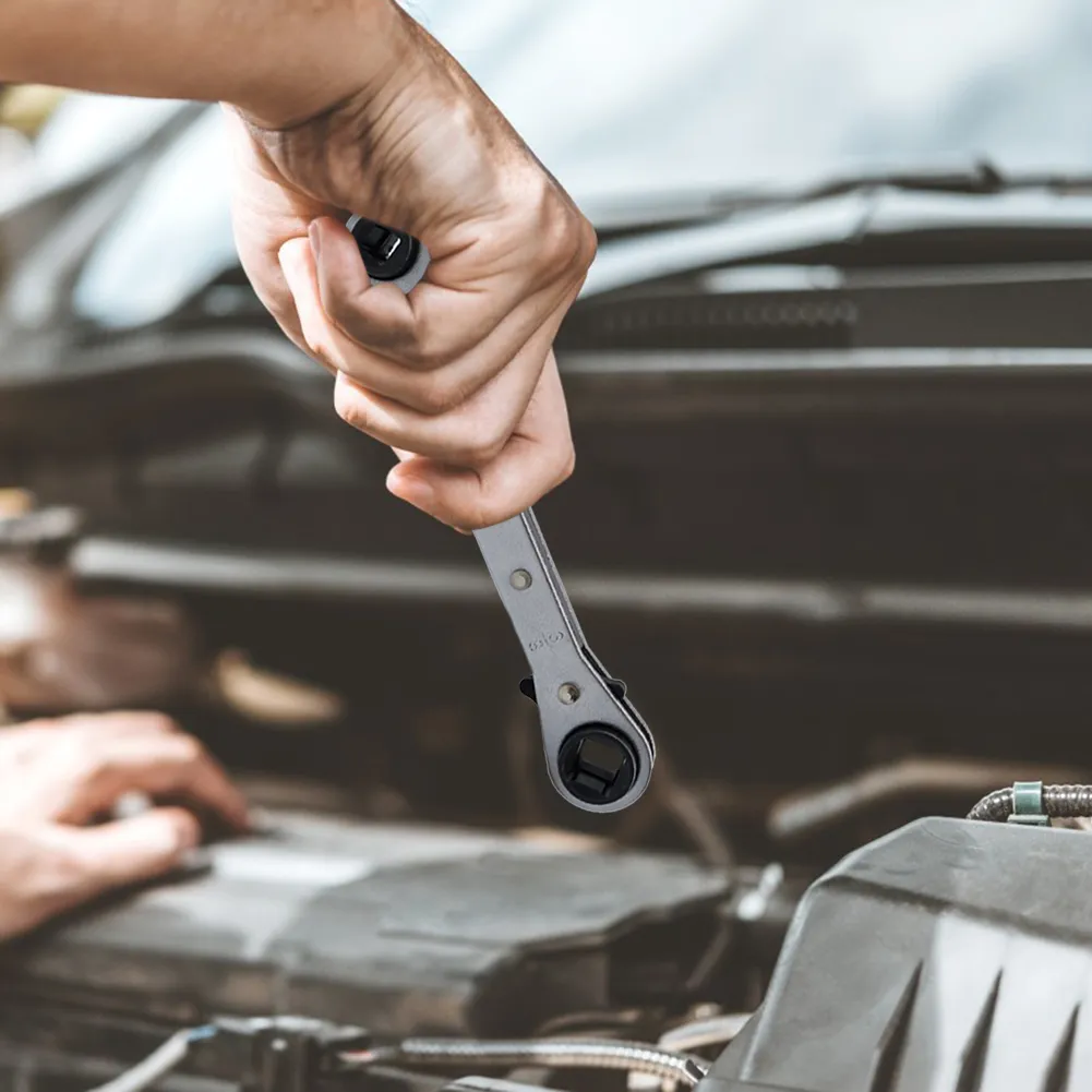 Service valve wrench store