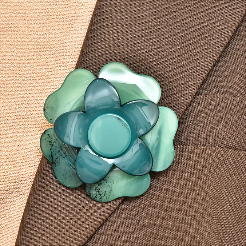 DHgate.com:Versatile Acrylic Multi-Color Brooches: High-End Pins for ...