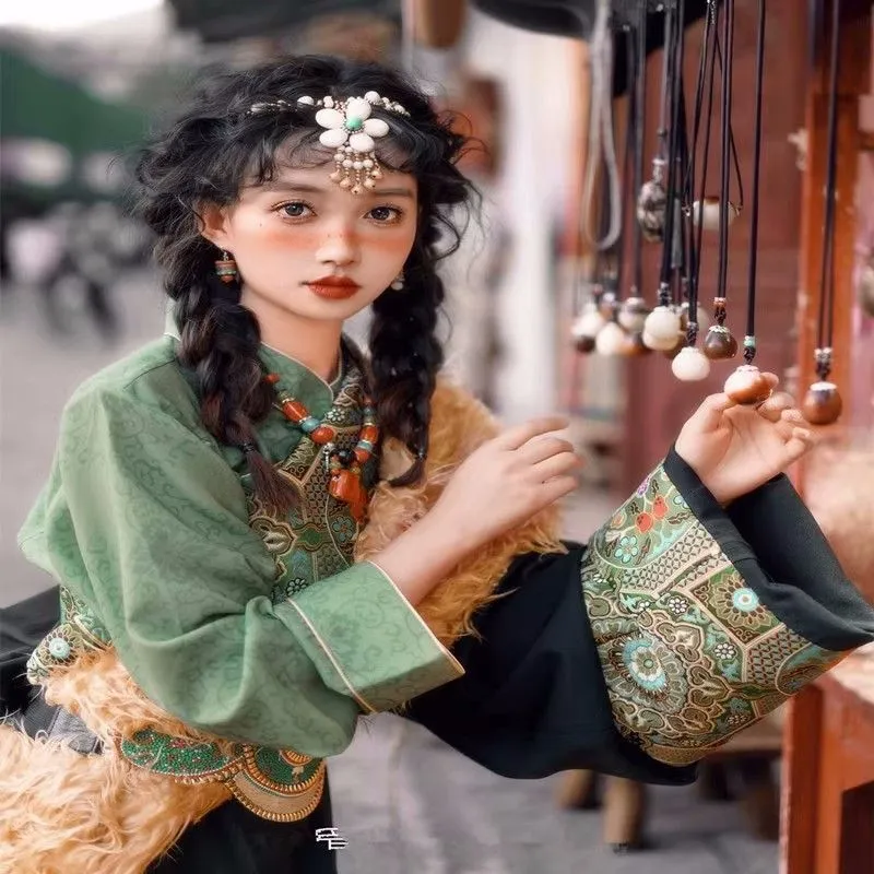 Tibetan Aristocrat Folk Dance Costume: Authentic Chinese Traditional ...
