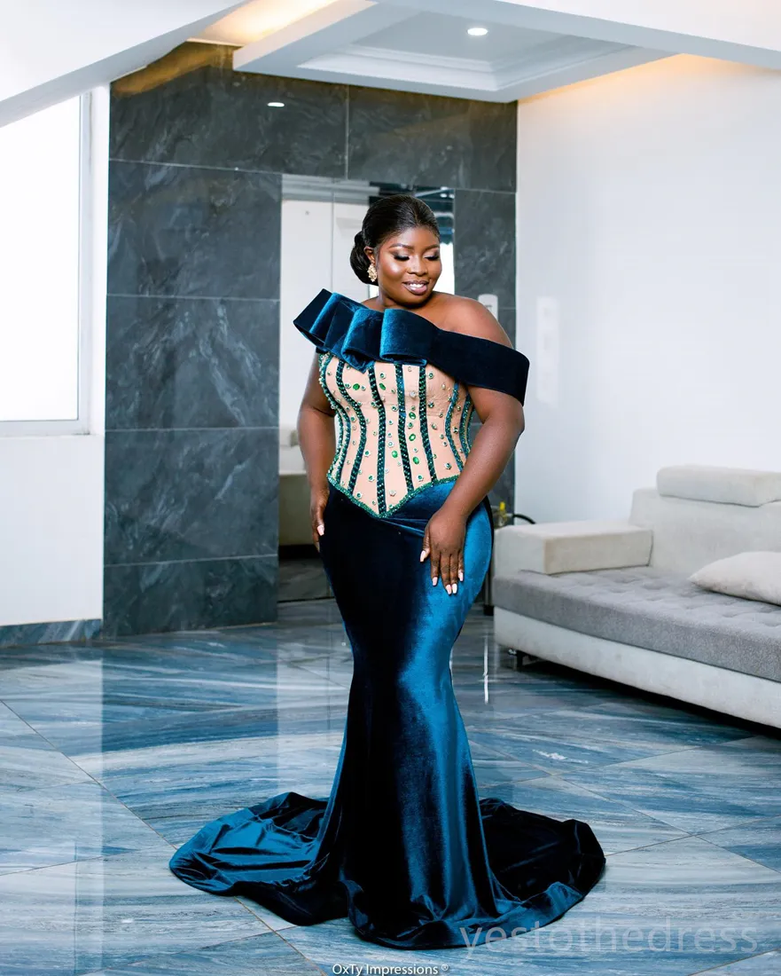 Prom Dresses Plus Size Hunter Green Velvet Gown, Black Plus Size Ball ...