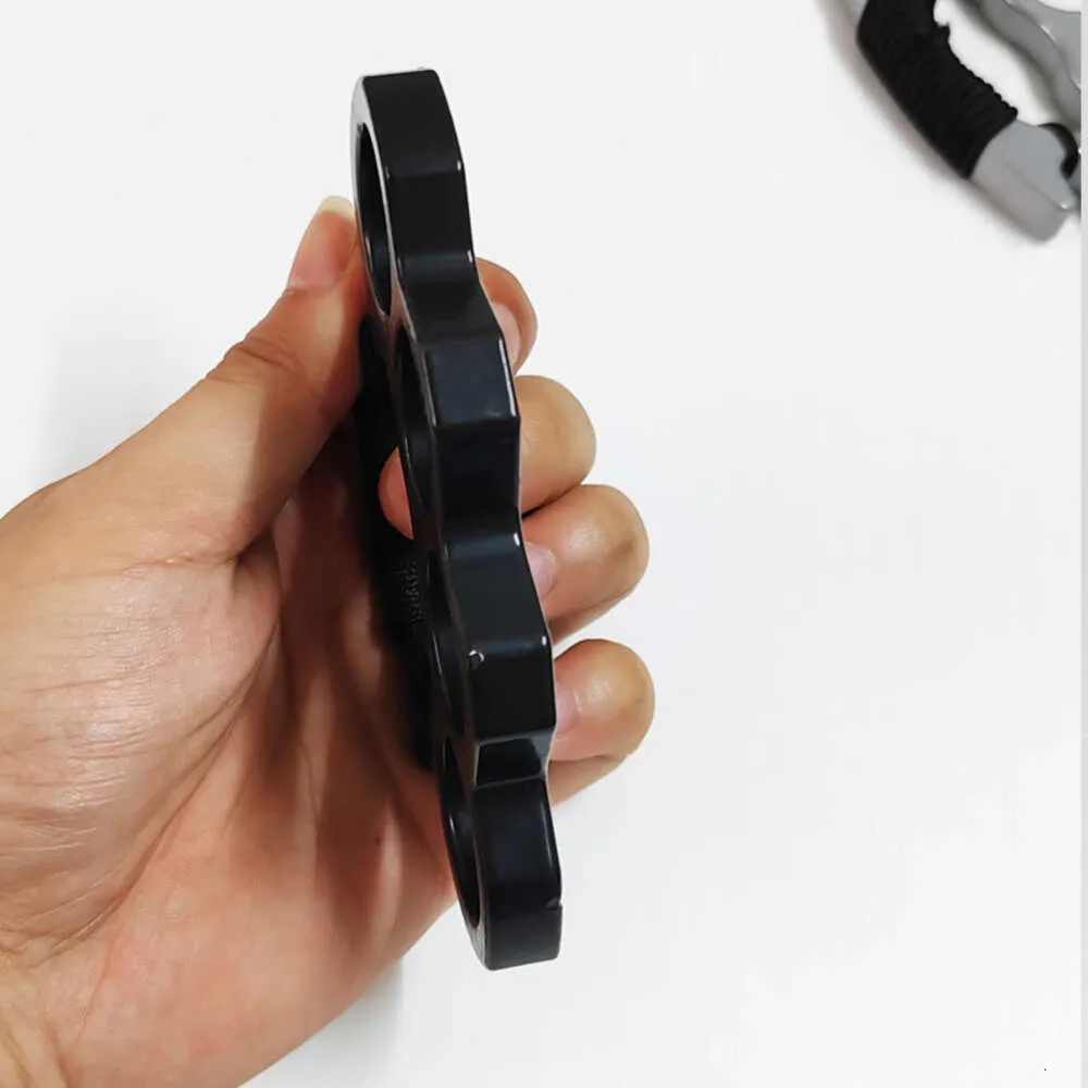 Fist Defense Tool - Tiger Claw Self-Defense Clasp, Martial Arts ...