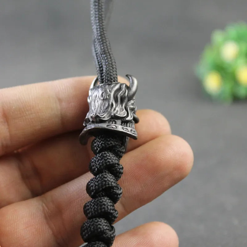 Japanese Eagle Nose Samurai Helmet Knife Bead Paracord Lanyard Pendant ...