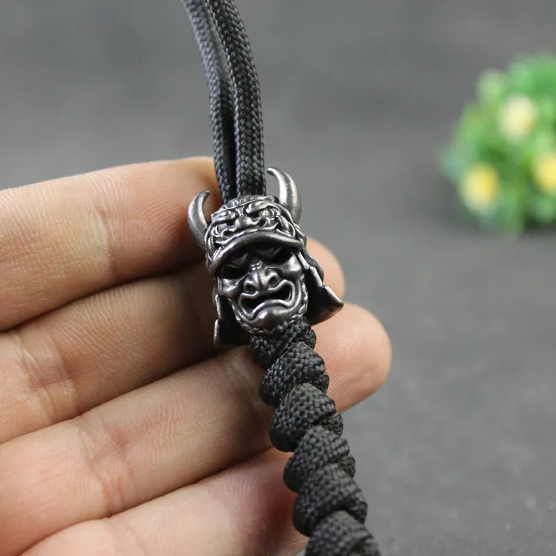 Japanese Eagle Nose Samurai Helmet Knife Bead Paracord Lanyard Pendant ...