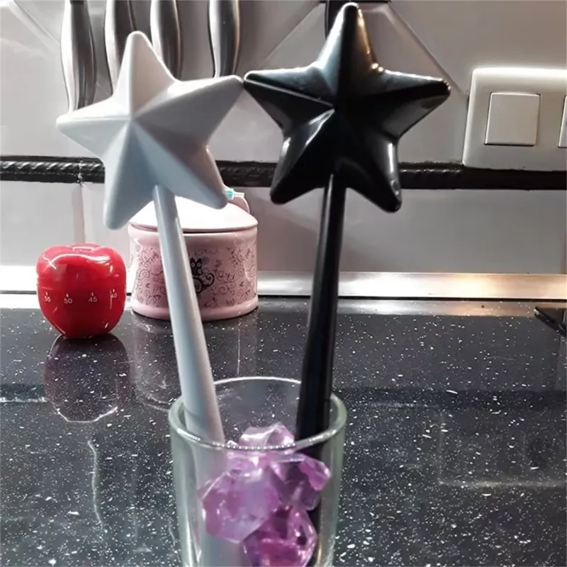DHgate.com:Creative Plastic Magic Wand Salt and Pepper Shakers, Set of ...