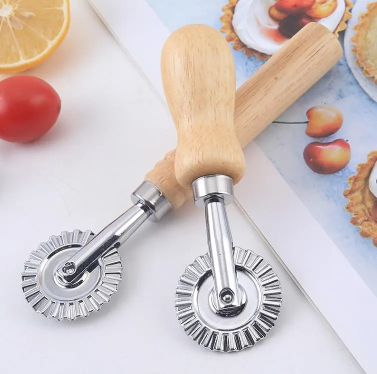Fluted Pastry Cutter Wheel With Wooden Handle Ideal For Home And ...
