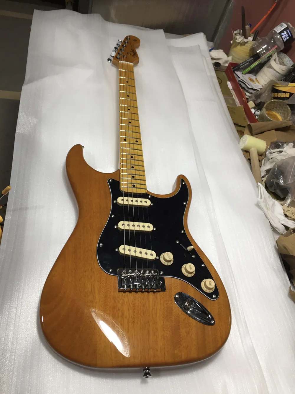 Mahogany Electric Guitar, Solid Maple Guitar Body, Transparent Yellow ...