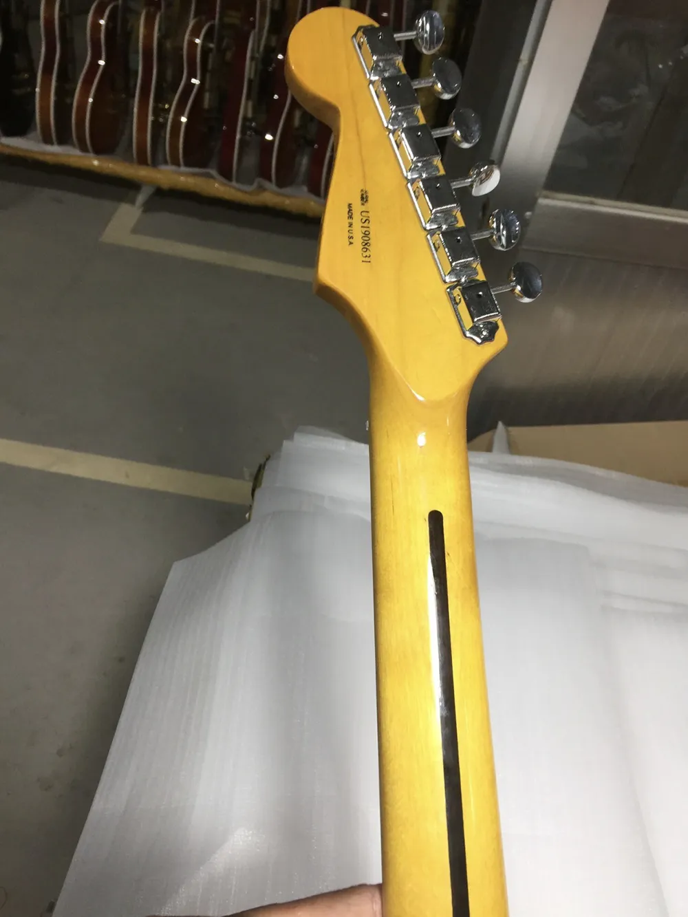 Mahogany Electric Guitar, Solid Maple Guitar Body, Transparent Yellow ...