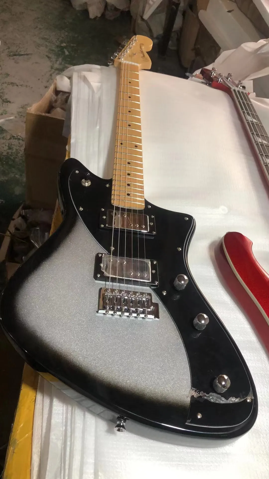 DHgate.com:Ome Electric Guitar Silver Powder Basswood Body:Musical ...
