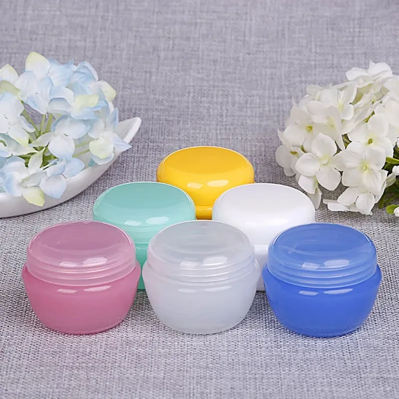 makeup sample pots