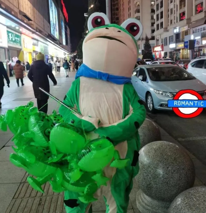 LED Luminous Jumping Frog Ball Large Inflatable PVC Flashing Frog Toys ...