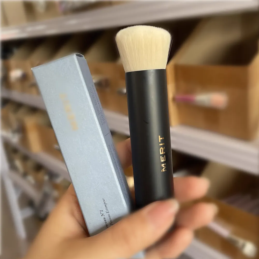 makeup brush description