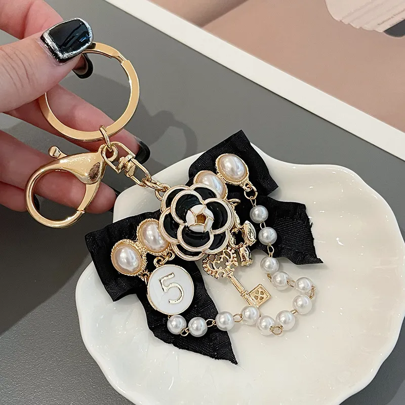 Fashionable Pearl Ribbon Bow Keychains Feminine Car Key Rings & Purse ...