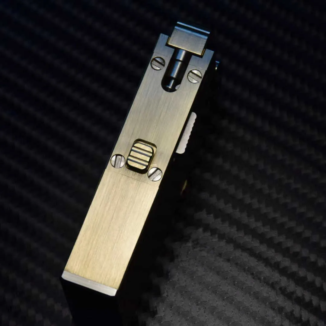 Manual Titanium Alloy Dragon Tongue Automatic Kerosene Lighter One ...