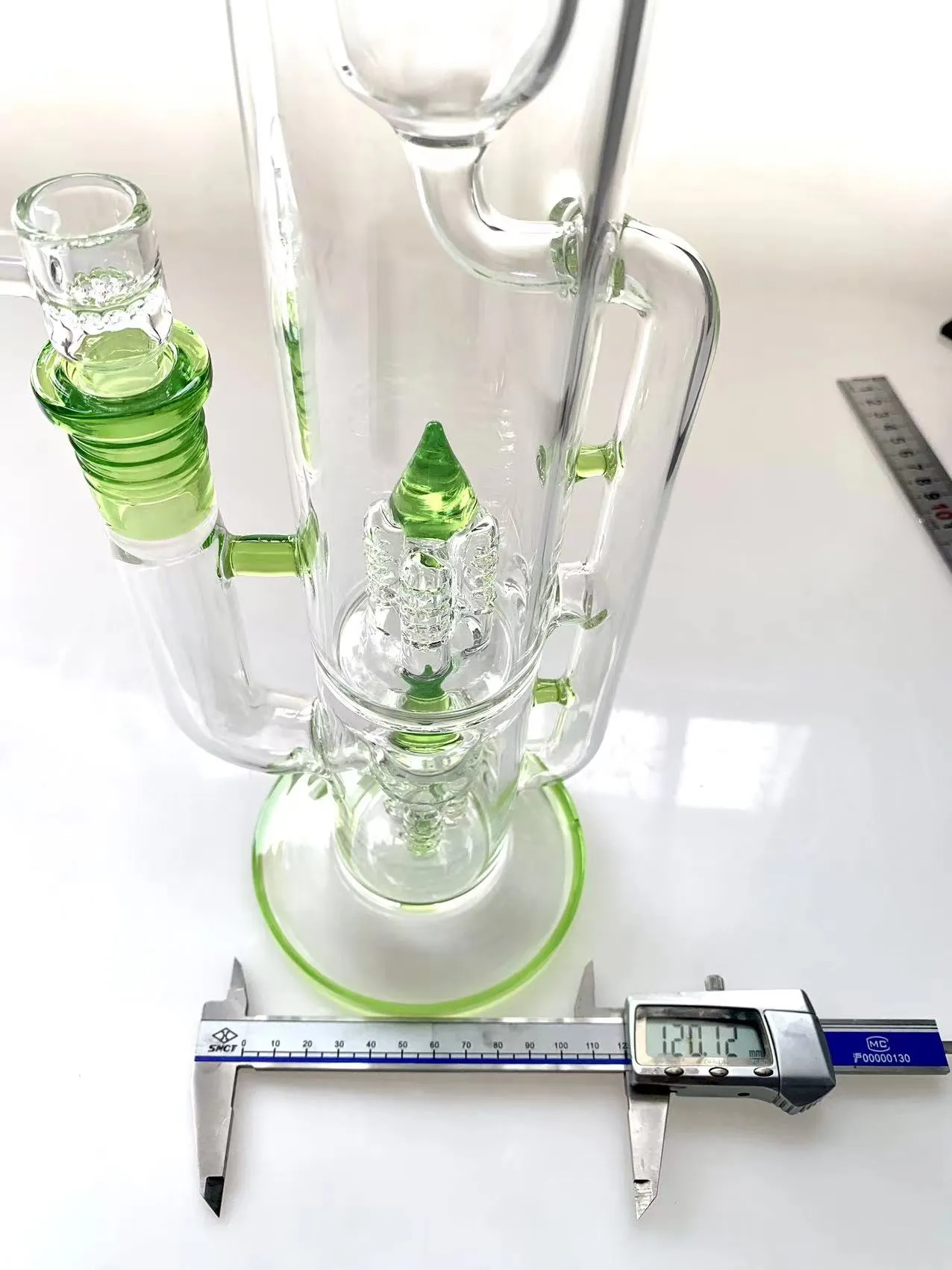 Wholesale Custom Borosilicate Glass Vortex Honeycomb Bong With Gravity ...
