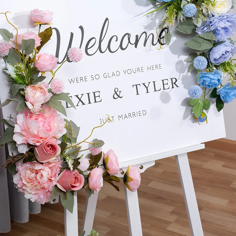 Floral wedding signs | Beachweddingtips.com