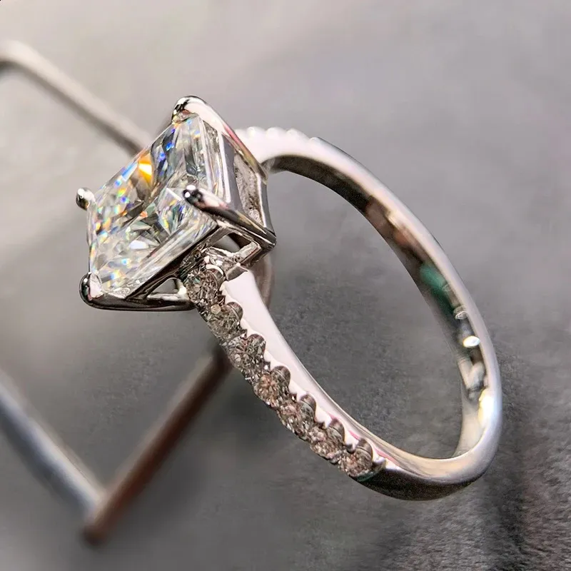 NKHOG 925 Sterling Silver Colorless VVS Diamond Square NKHOG 925 Sterling Silver Colorless VVS Diamond Square