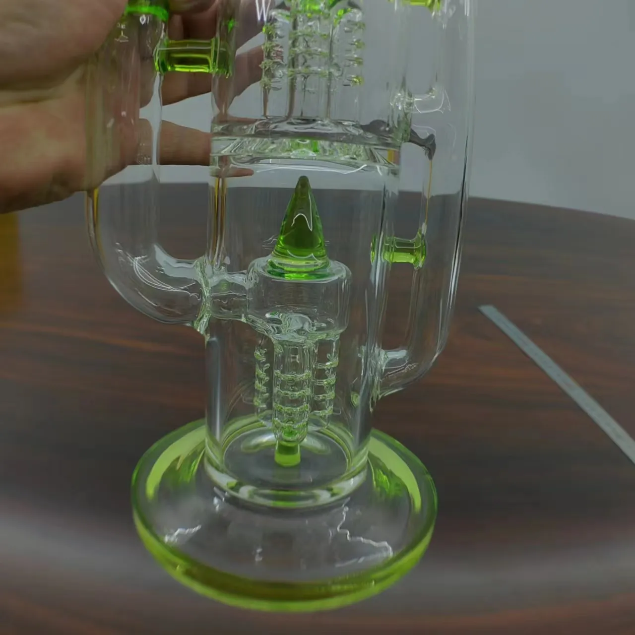 Wholesale Custom Borosilicate Glass Vortex Honeycomb Bong With Gravity ...