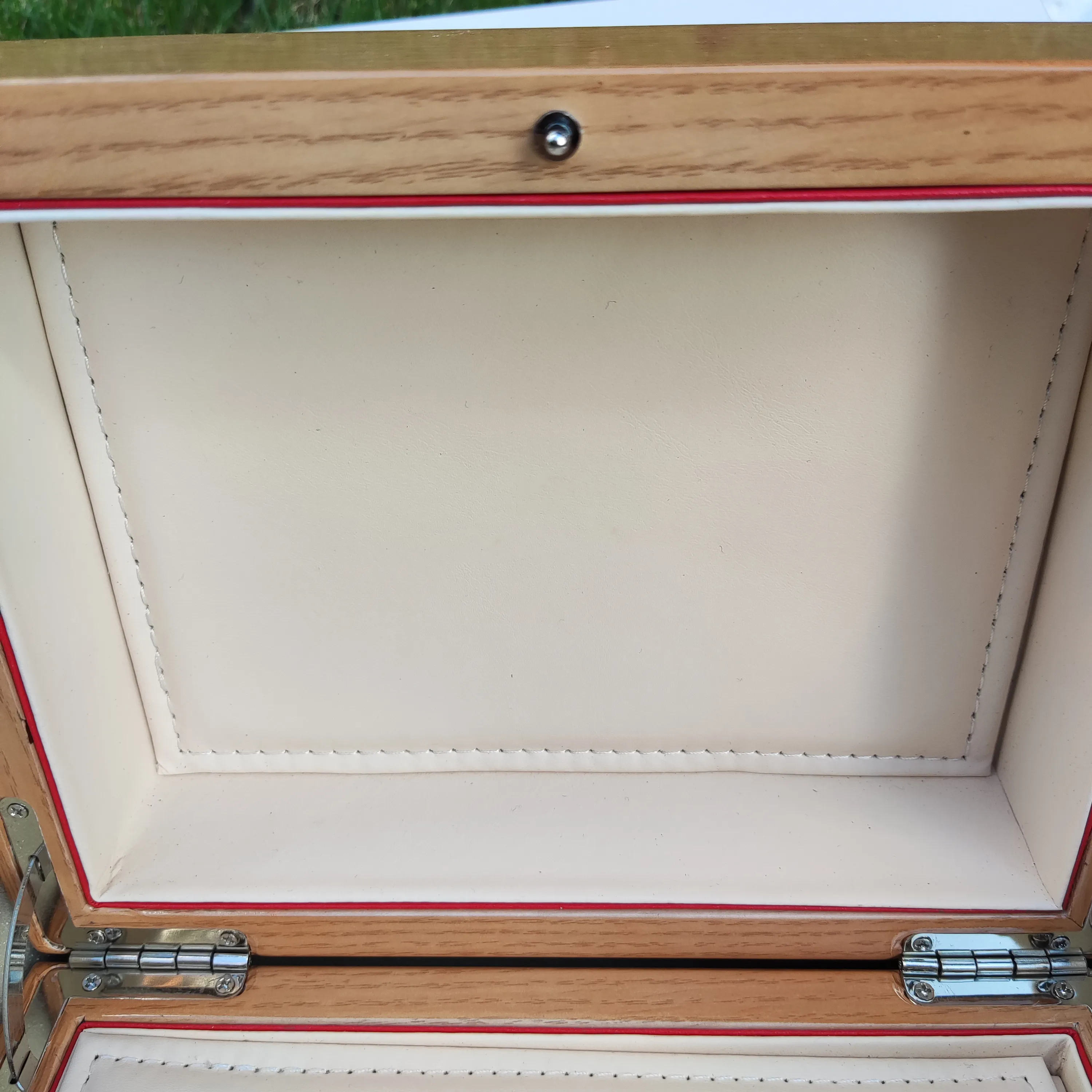 DHgate.com:Luxury VIP Packaging Box for Watches - Faux Leather, Velvet ...