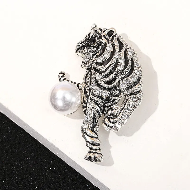 Luxury Big Pearl Crystal Tiger Brooch Elegant Gold And Silver Color Rhinestone Brooch Pin Alloy Animal Pin For Mens Party Safety From Fashion12358 1.46 DHgate.Com