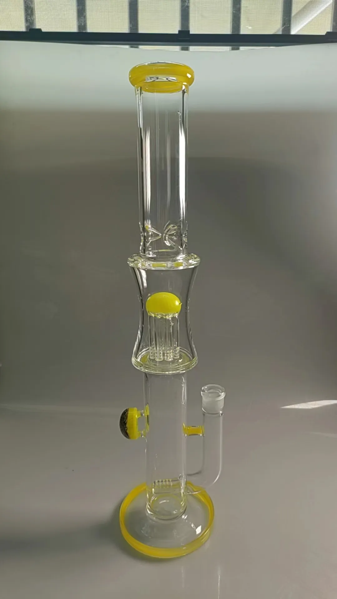 Wholesale Customized Borosilicate Glass Vortex Honeycomb Bong With ...