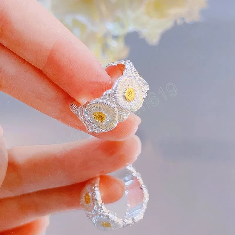 DHgate Italian Vintage Silver Color Daisy Flower Rings Simple Fashion Couple Opening Adjustable Rings for Women Jewelry