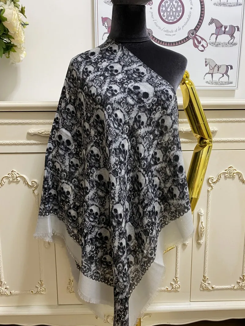 Bufanda De Cachemir Para Mujeres Soft Gray Letter Print Shawl, 130 Cm X ...