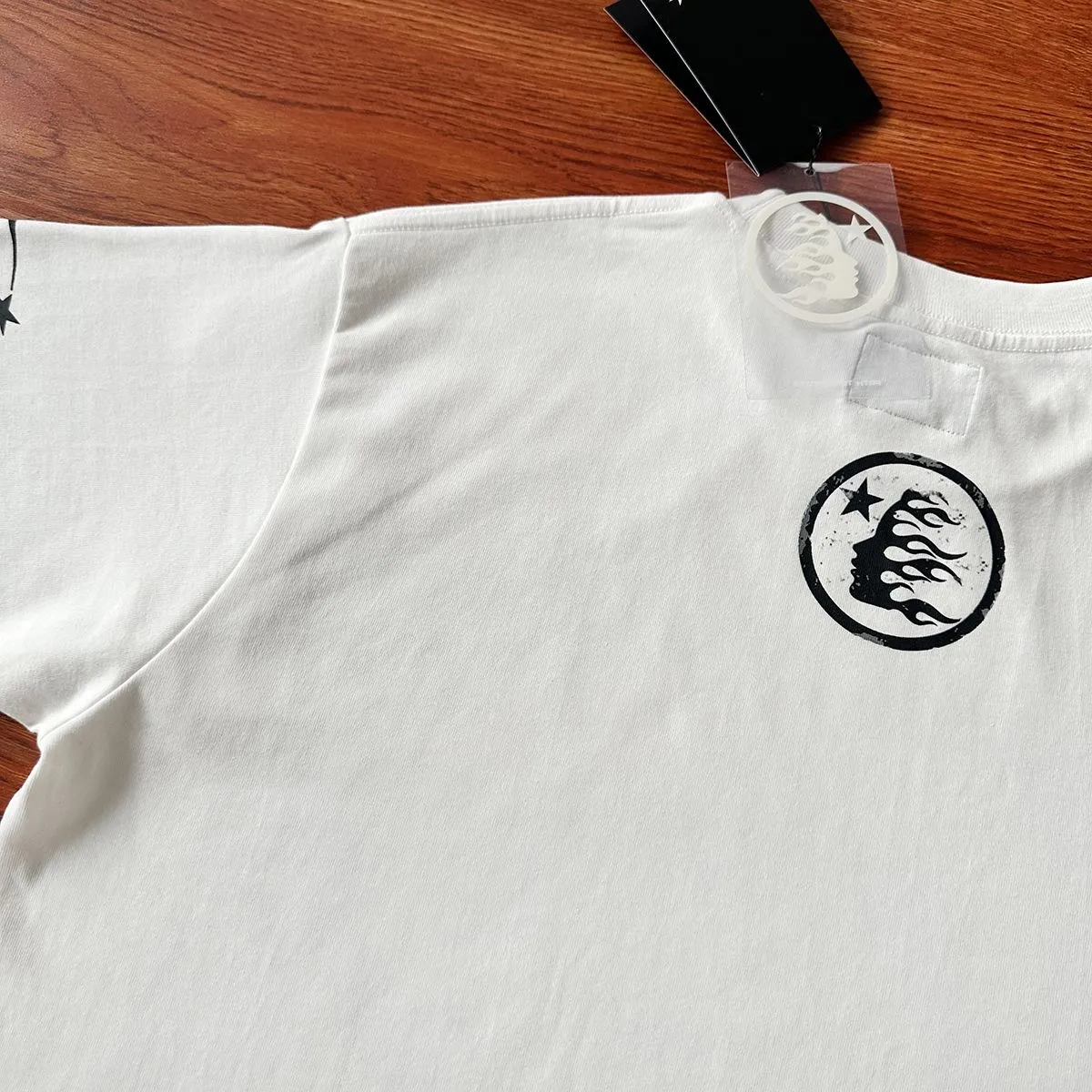 Hellstar Studios Göz Mektupları Graffiti Font Özet Baskı Basit Kısa ...