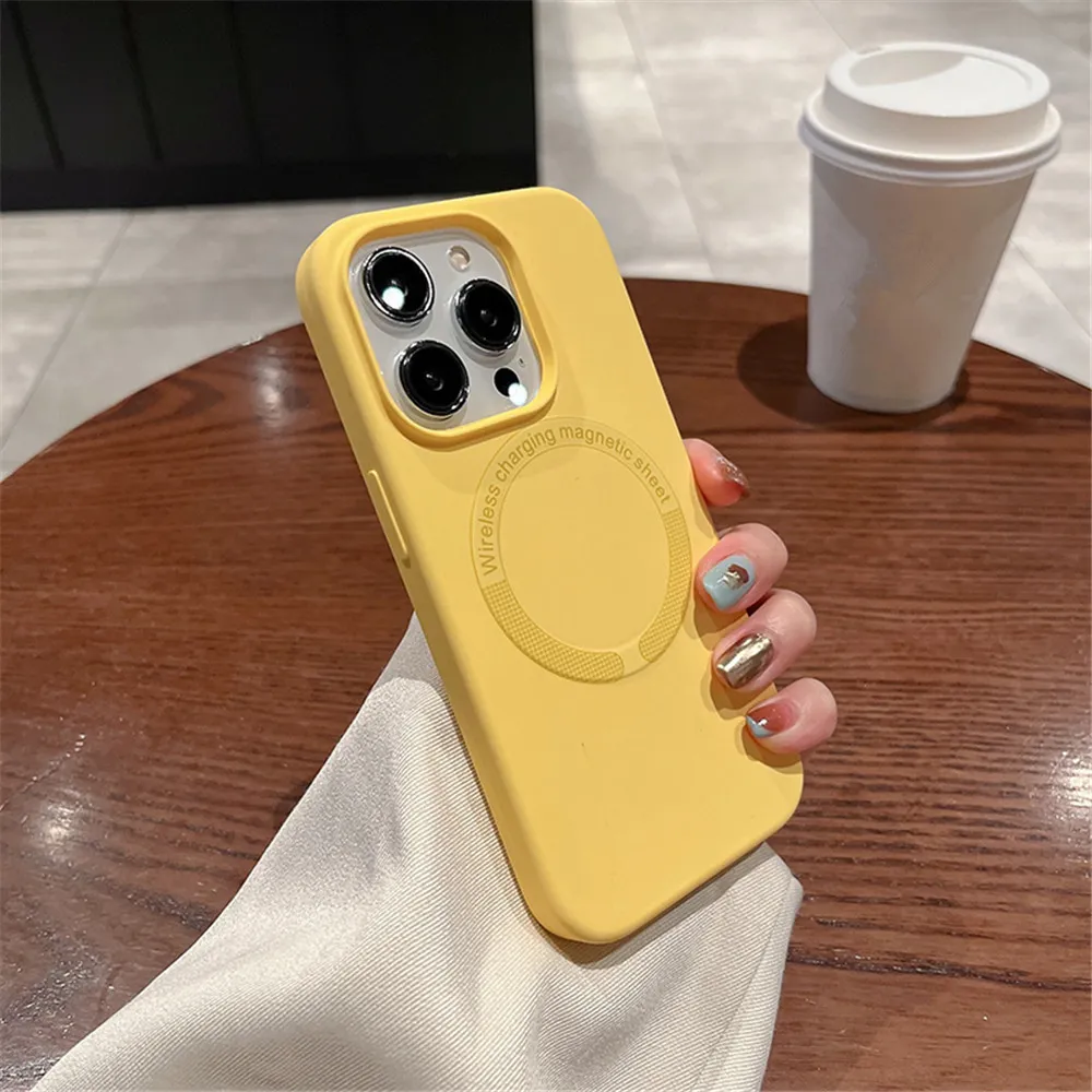 Liquid Silicone Case For IPhone: MagSafe Compatible, Sporty Wireless ...