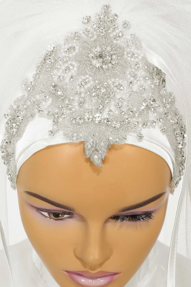 2023 Rhinestone And Crystal Ivory Beaded Veil Elegant Elbow Length ...