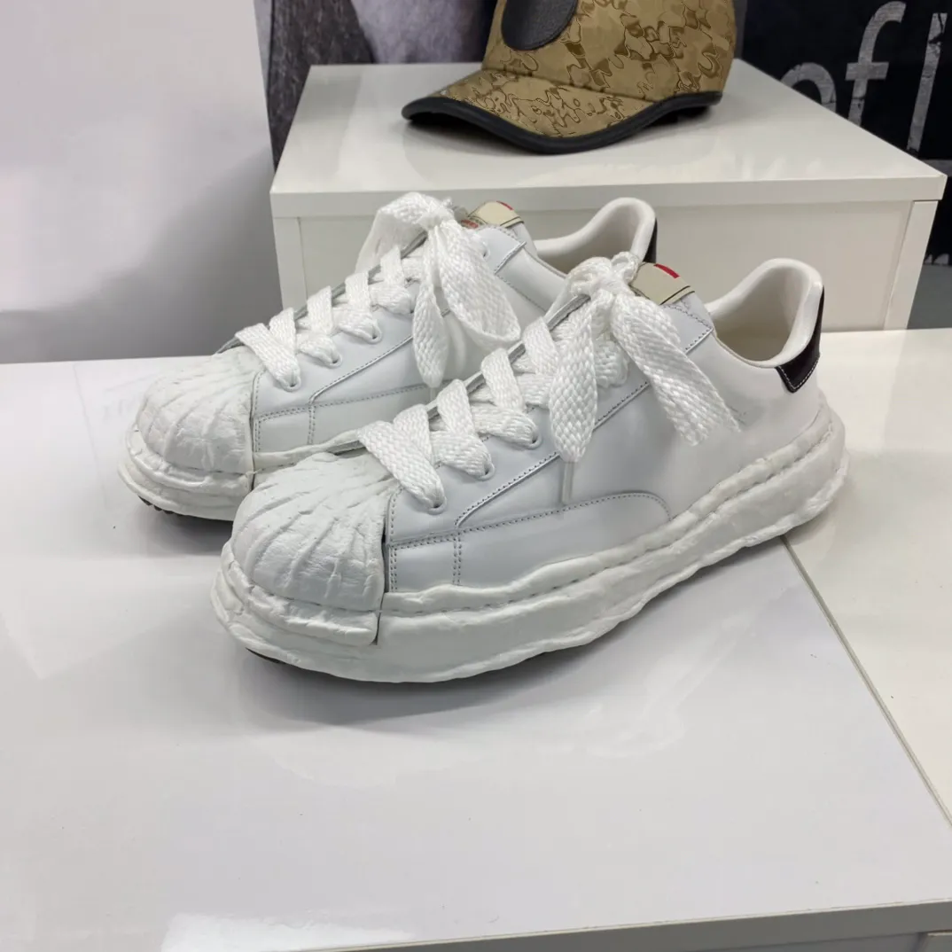 Bulk Blakey Canvas Skate Shoes For Men And Women Low Top Sneakers With ...