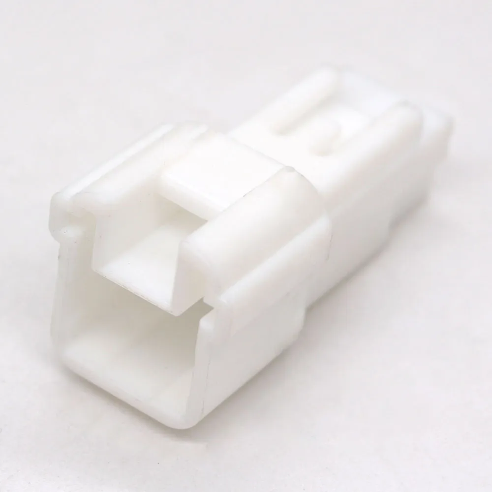 Automotive Connector Kit: 1 Pin White Wire Harness Unsealed Male ...