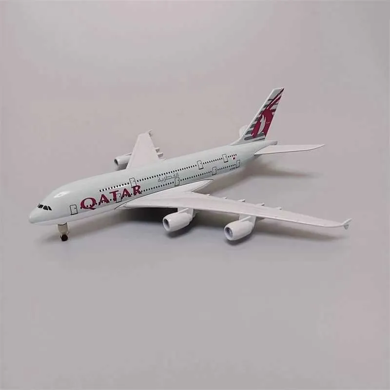 Metal Alloy Boeing 747 Toy Airplane With Diecast Aircraft Landing Gears ...